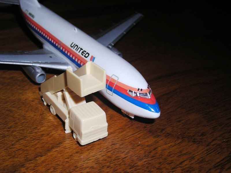 JAL MD-11 Hasegawa kit has stairs! – Airlinercafe